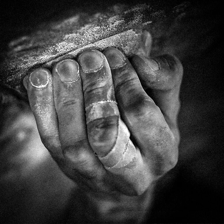 A short guide to the different type of holds in bouldering - Bloc Shop