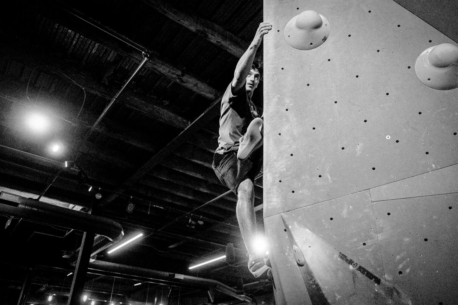 A short guide to the different type of holds in bouldering - Bloc Shop