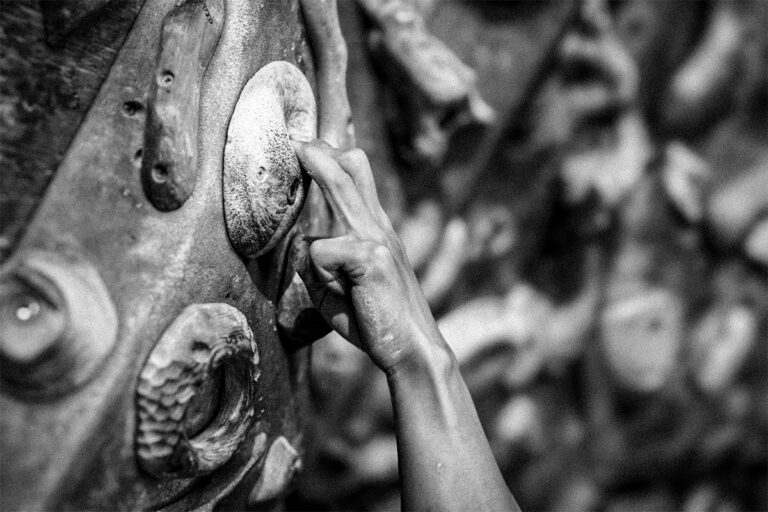 A short guide to the different type of holds in bouldering - Bloc Shop